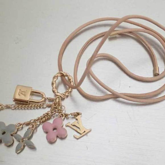 Louis Vuitton | Jewelry | Louis Vuitton Necklace Pandantif Sweet ...